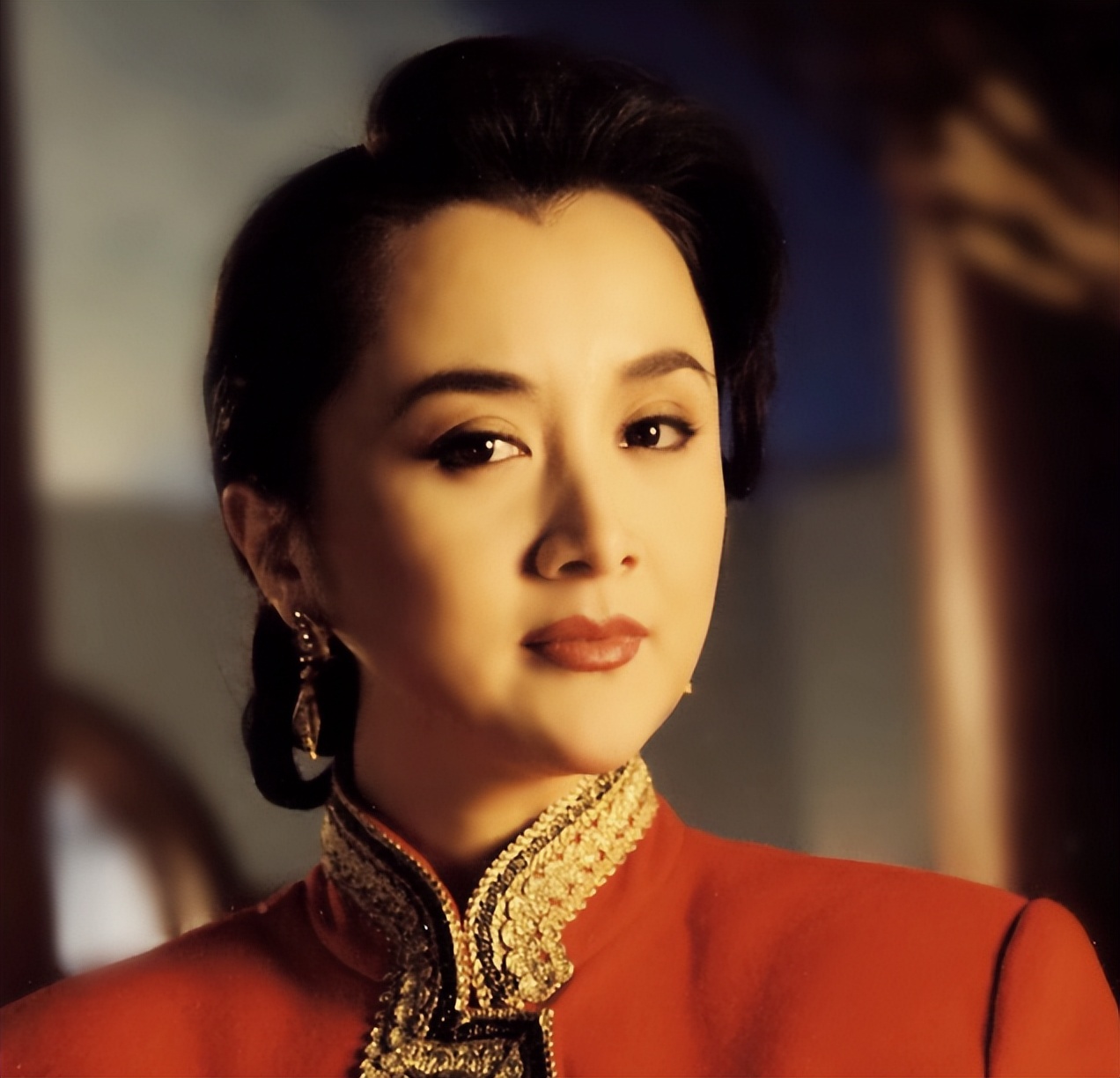 She is beautiful and has good acting skills. At her peak, she retired ...