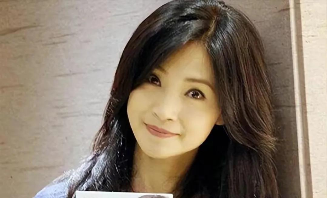 Fang Jiwei: No love, no marriage, no regrets, no regrets, 56 years old ...