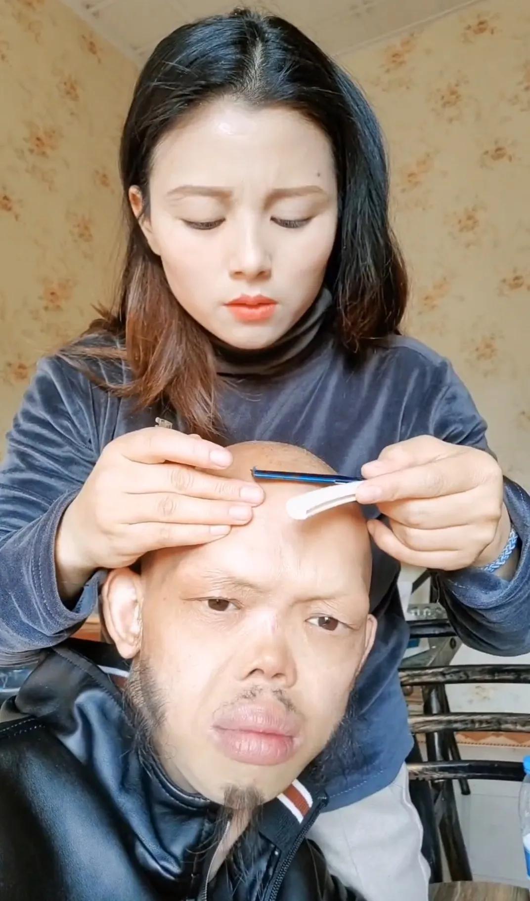 "Alien" Li Pingan, who looks weird but married a beautiful girl, why ...