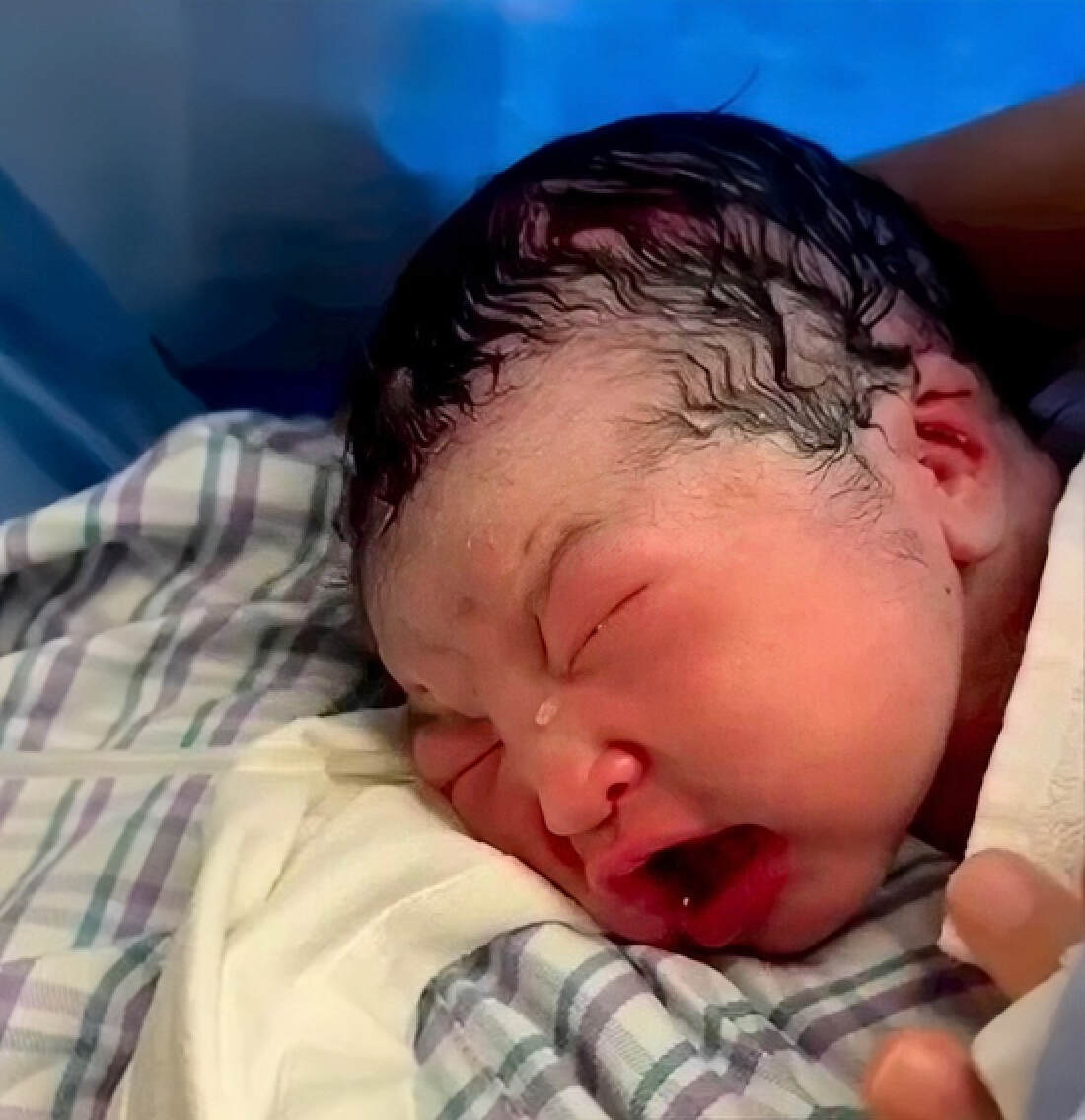 9-pound baby born by Caesarean section! Well-known TVB actress ...