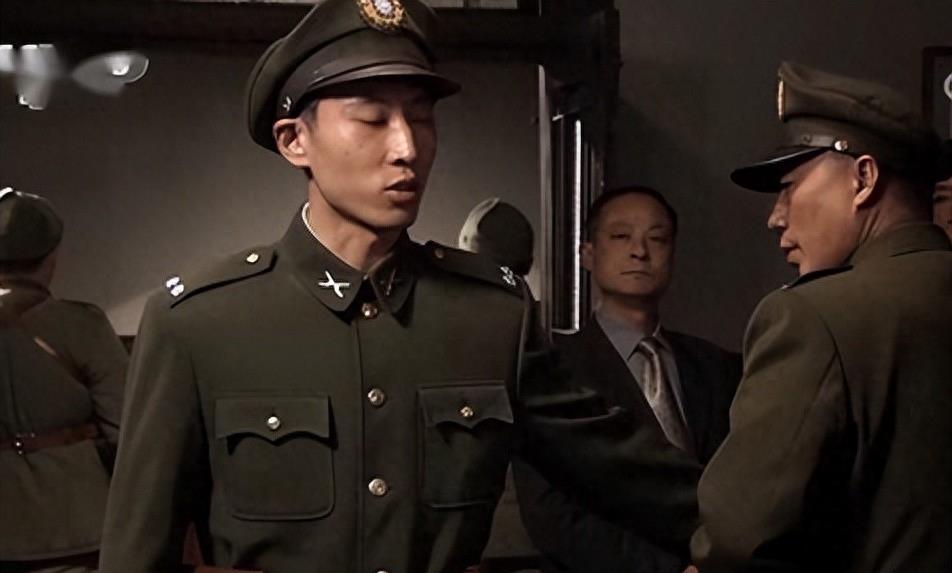 Indulging in signing the uprising power, he was held at gunpoint: We ...