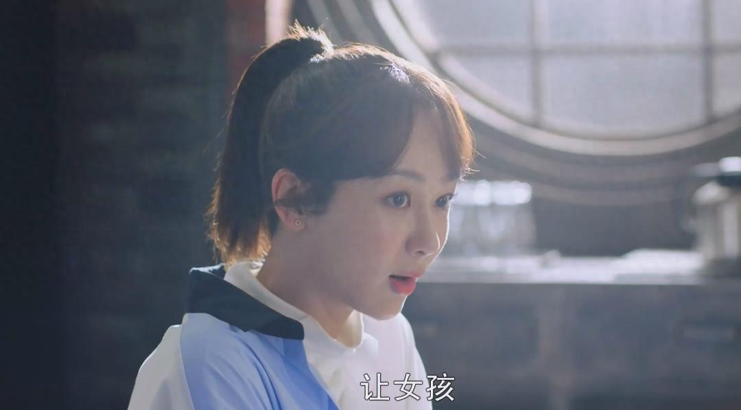 "Dear 2" Tong Yan and his wife are reunited, Yang Zi's hairstyle looks mature, and Li Xian bumps ...