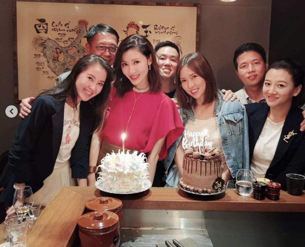Xu Jinheng was just romantic and didn't bother, and he didn't even look ...