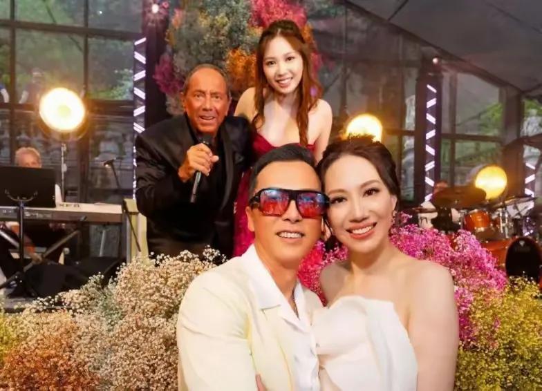 The love legend of Wang Baoqiang and Feng Qing: rebirth and expectation - iNEWS