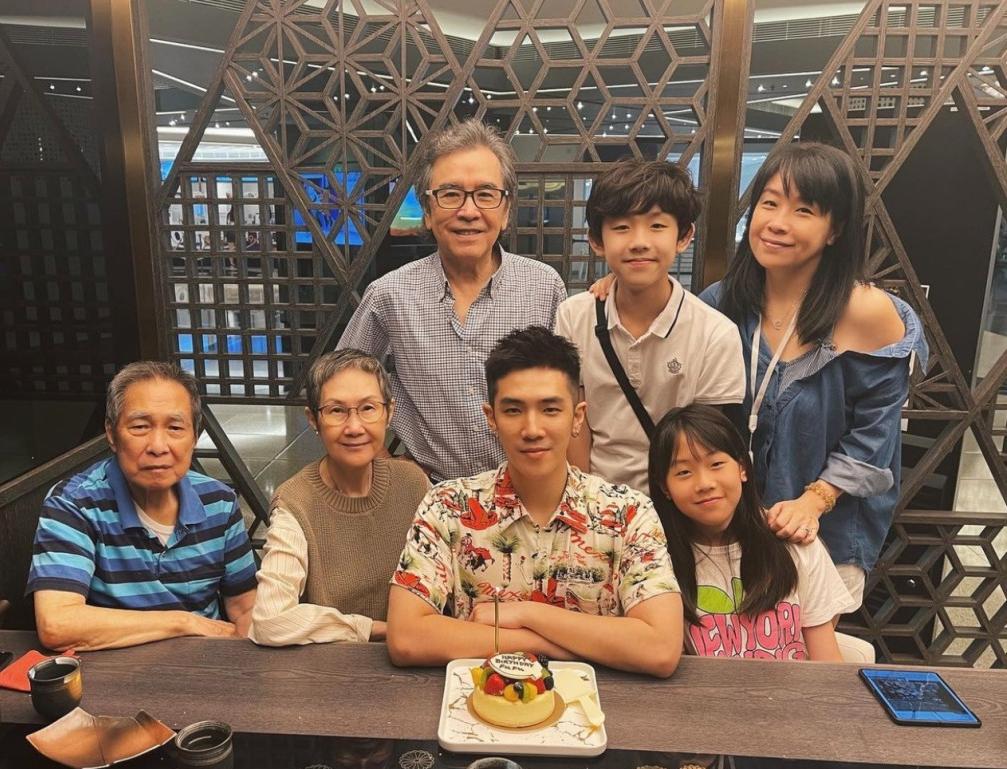 Cancer can't keep them apart. Jiang David, who has loved his wife for ...