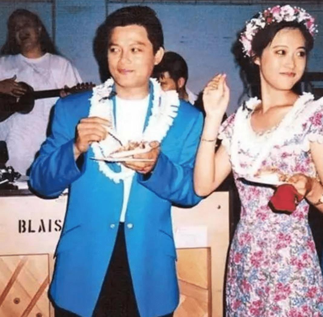 65-year-old Mo Hualun showed off her honeymoon after remarrying ...