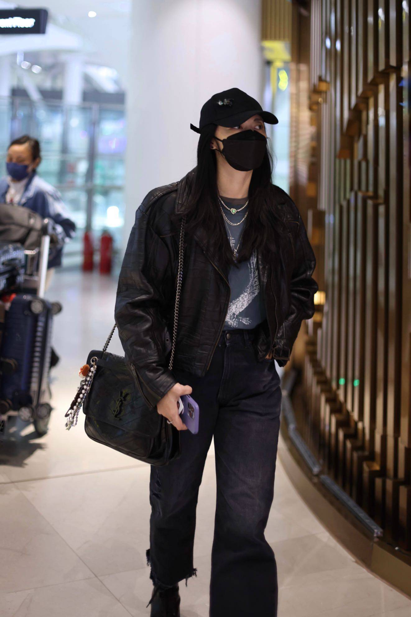 Yao Chen's Golden Rooster Festival Airport Departure from ALL BLACK The ...
