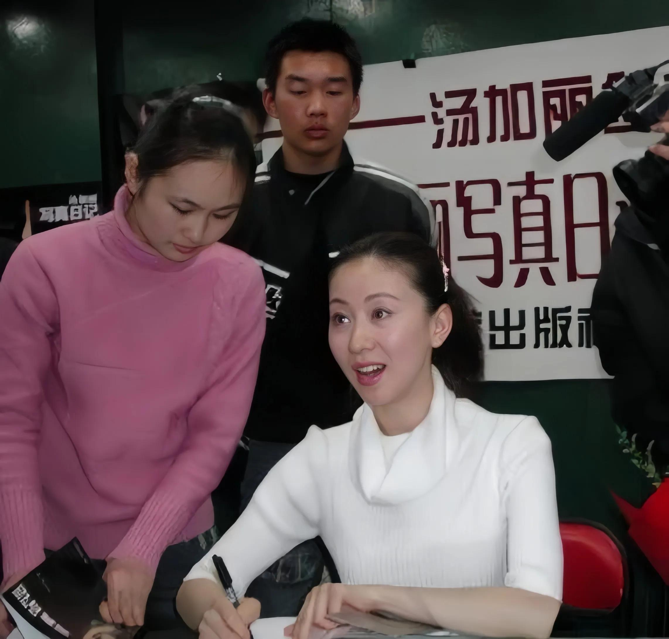 Tang Jiali, who dedicated herself to body art, has become the ...