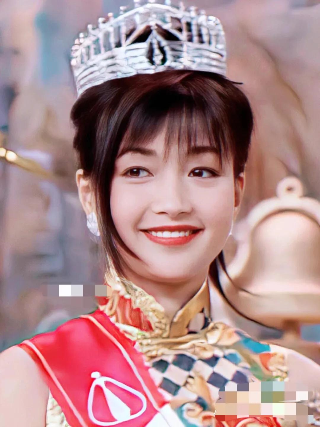 The sweetheart among Hong Kong sisters, Li Qihong makes you feel sexy ...