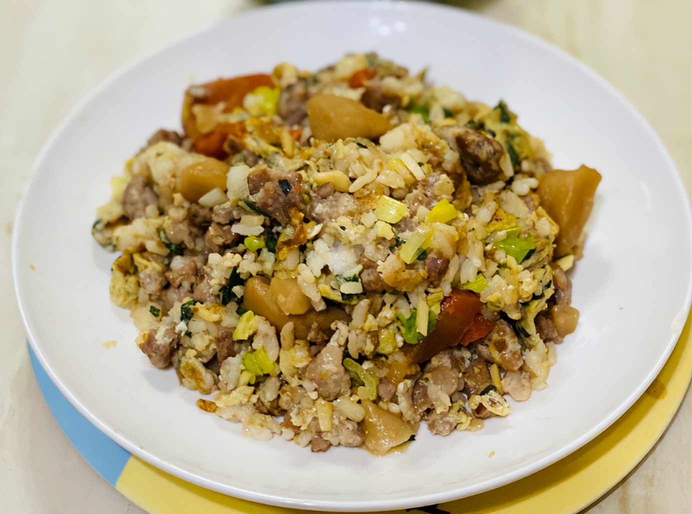54-year-old Jiao Enjun took a recent photo of Zhang Fei, his face was ...