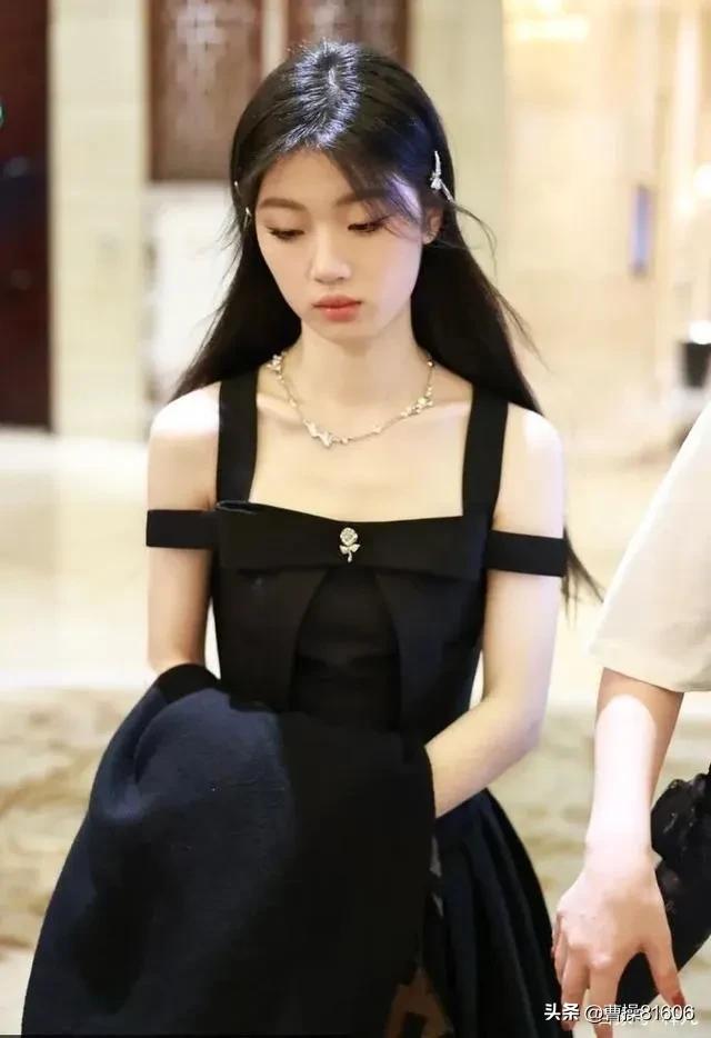 Sexy goddess Shan Yichun - iNEWS