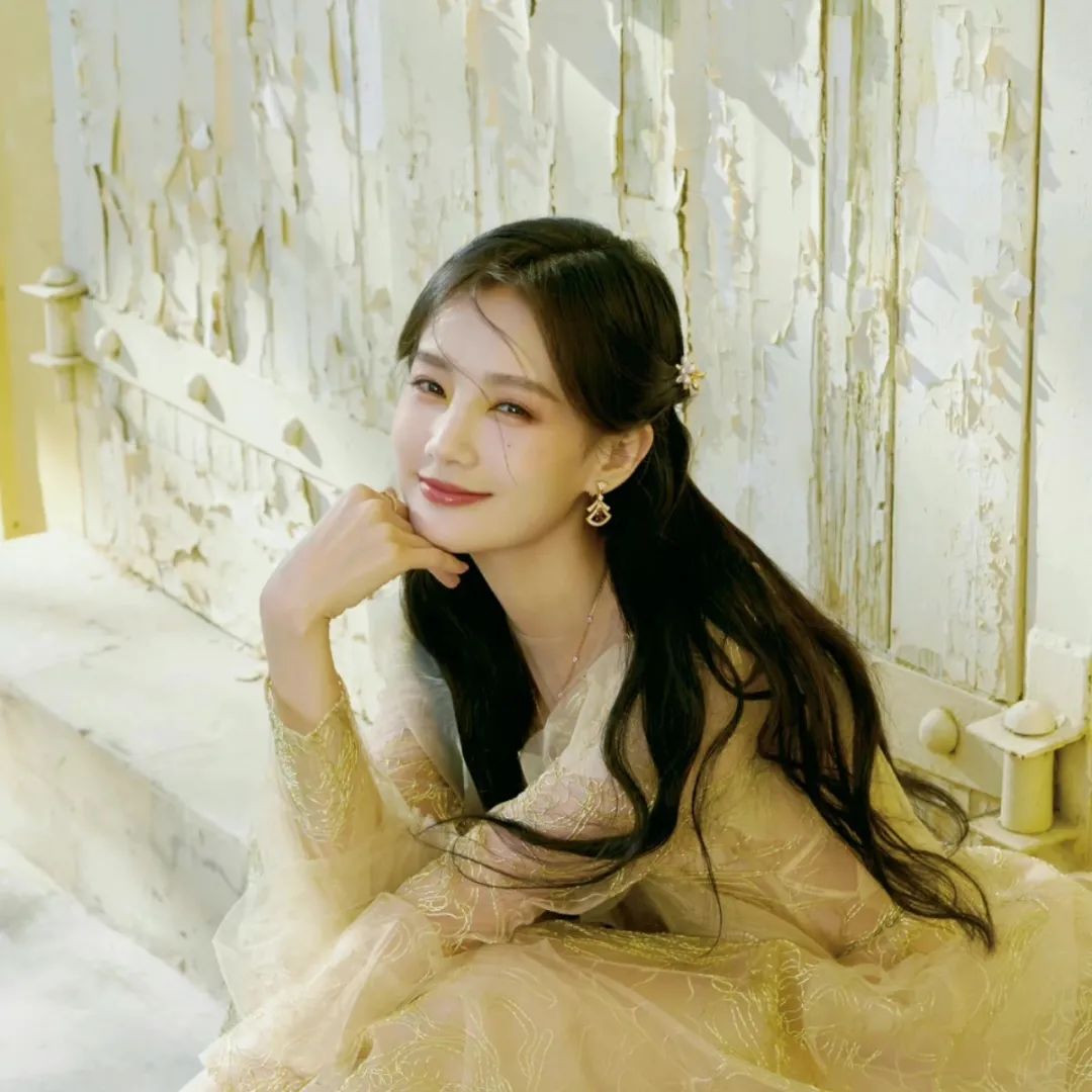 Small gossip, Ni Ni, Zhang Yixing, Dilireba, Zhao Xiaotang, Li Yitong ...