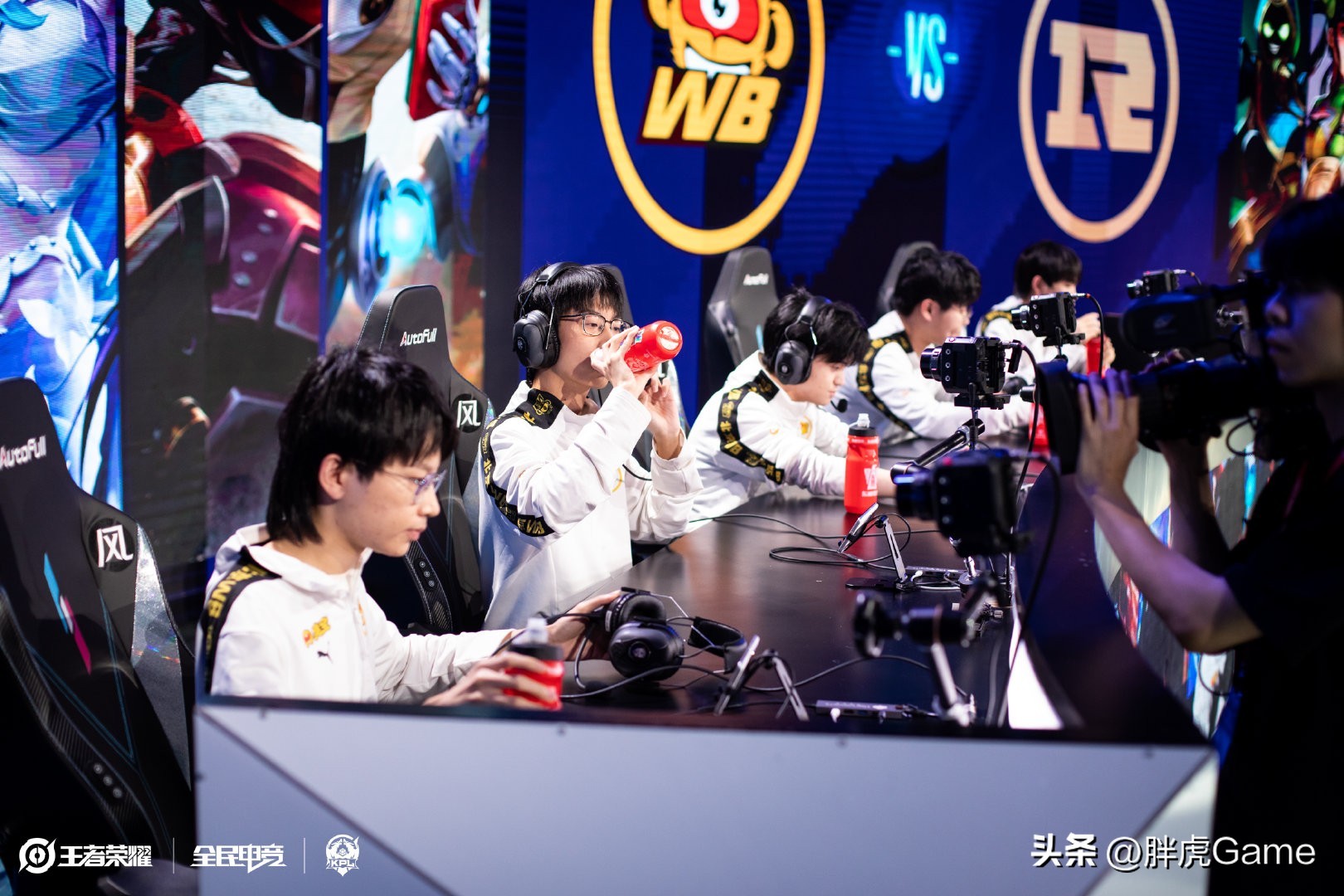 AG swept KSG in the training match, DRG scored 5:0 against EDG, and WB was labeled as a baby of ...