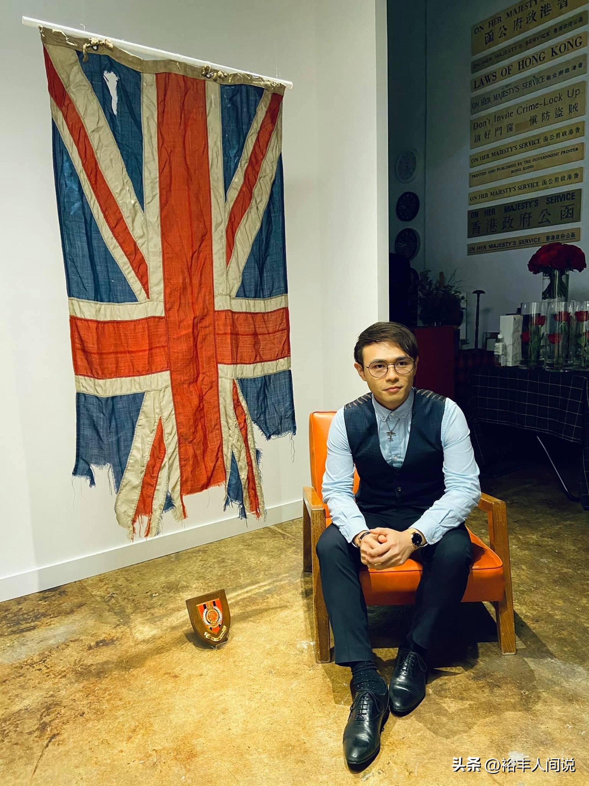 Former TVB anchor Wang Junyan hides his face and mourns the Queen - iNEWS