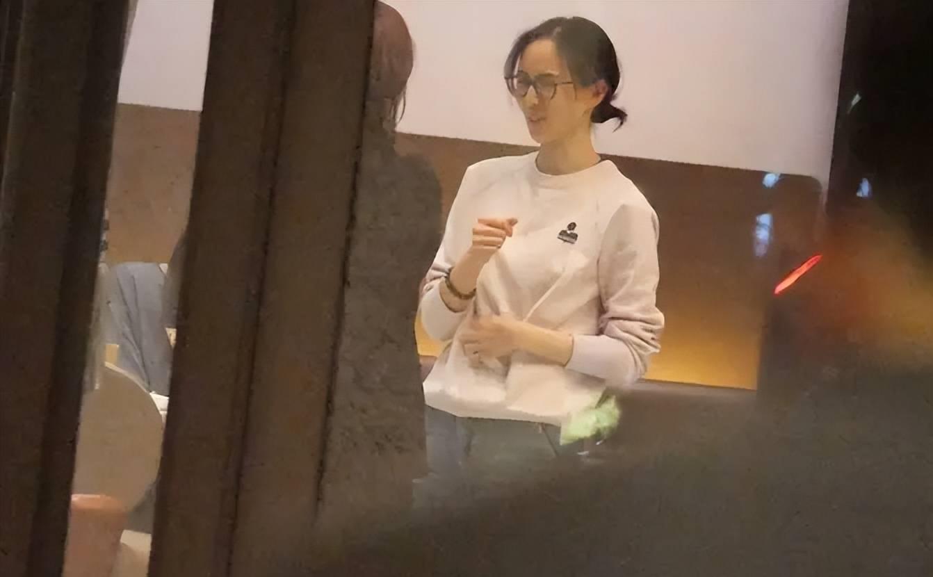 A big figure in the entertainment industry was exposed, Junning Zhang ...