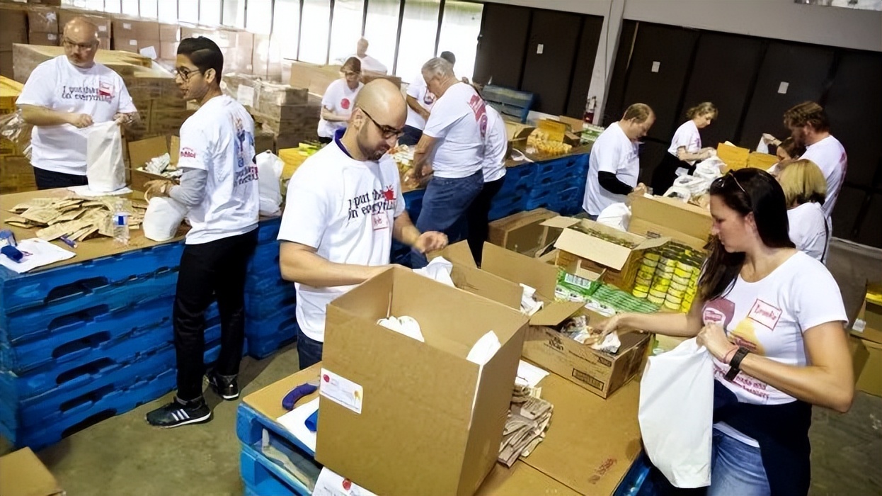 More than 1.5 million Canadians receive relief food every month ...