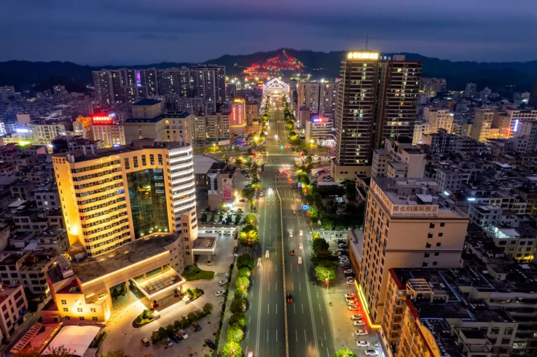 Resplendent and brilliant, Lianjiang is bright - iNEWS