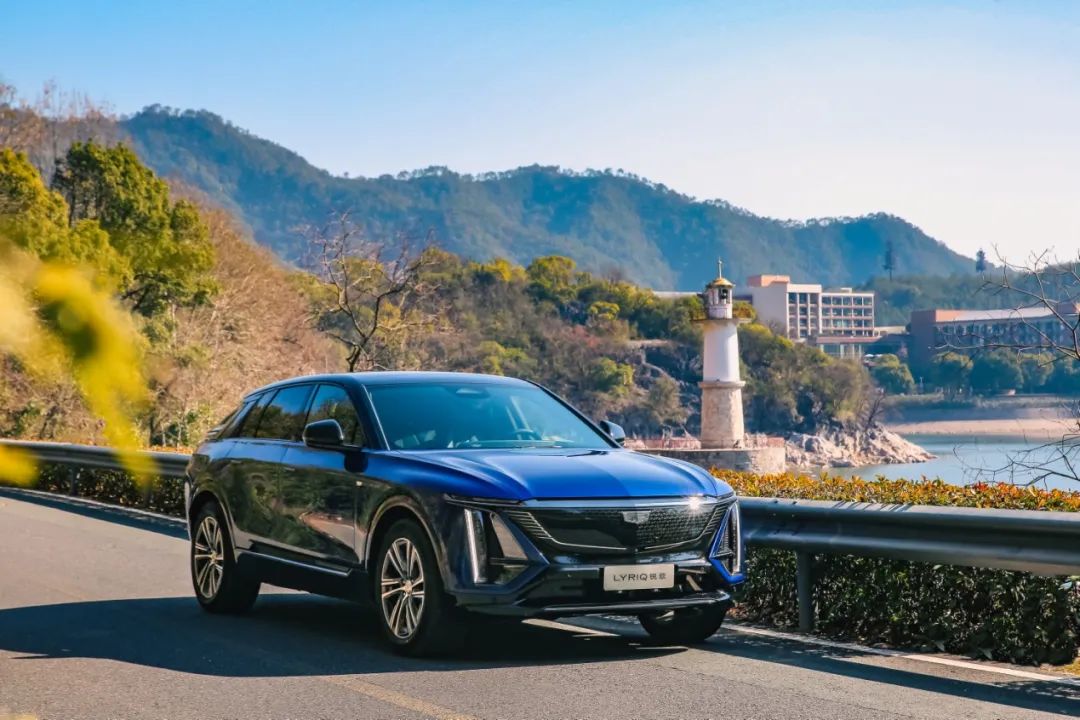 豪華純電實力大PK，論LYRIQ銳歌「狂飆」的底氣 - 資訊咖