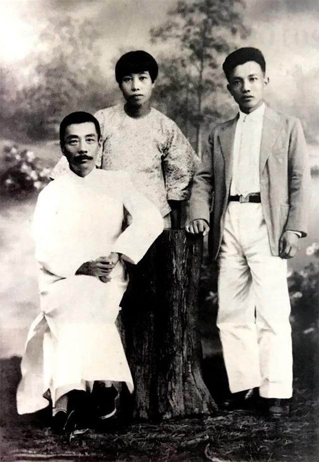 Xiao Hong's short and legendary life!Run away from marriage to study ...