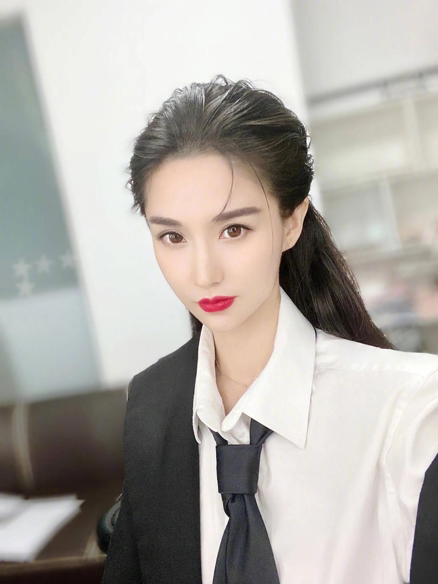 The top mixed-race goddess Lan Xinyan, the embodiment of the ...