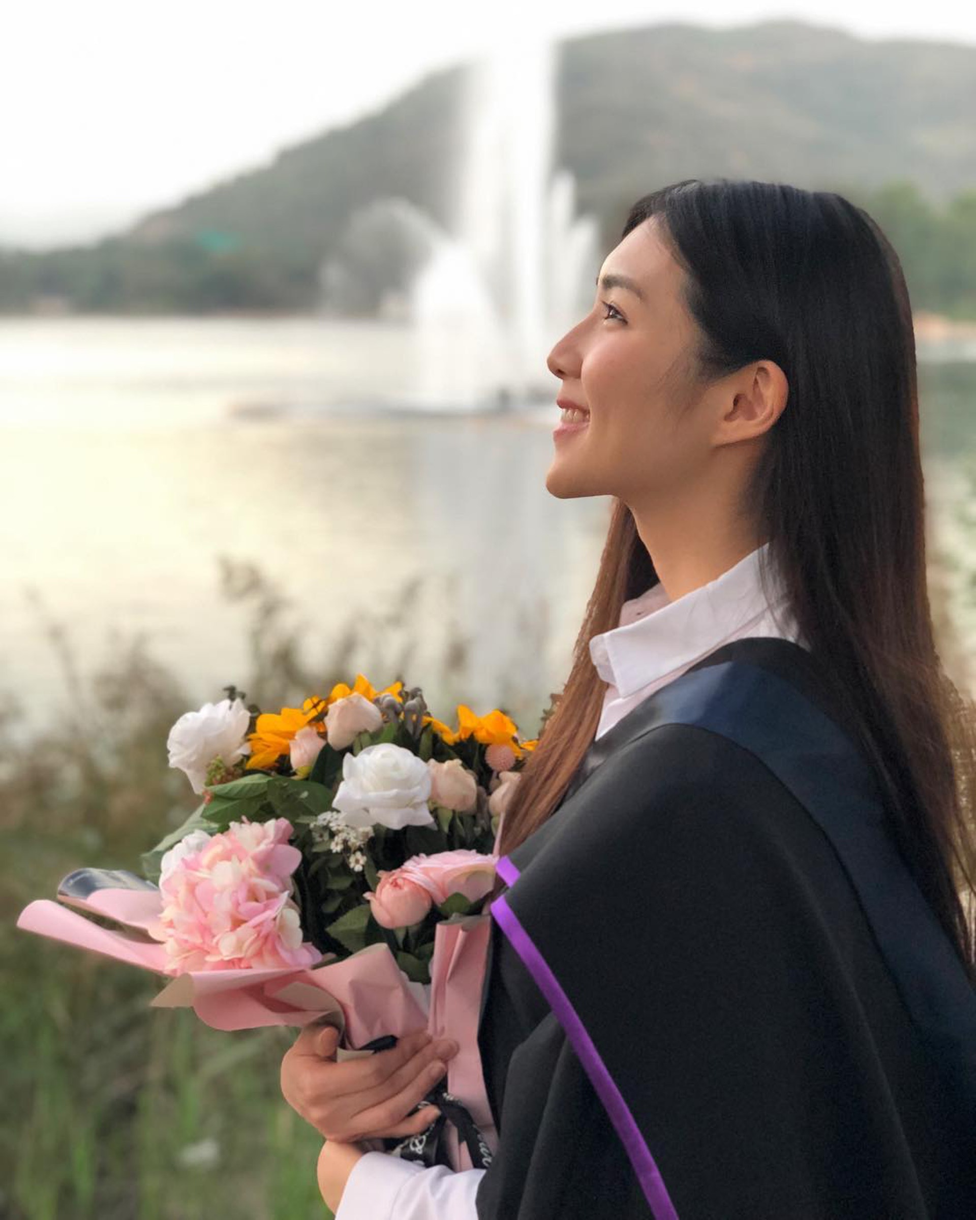 Issue 13 Reprint of Yang Cai Ni Carina - iNEWS