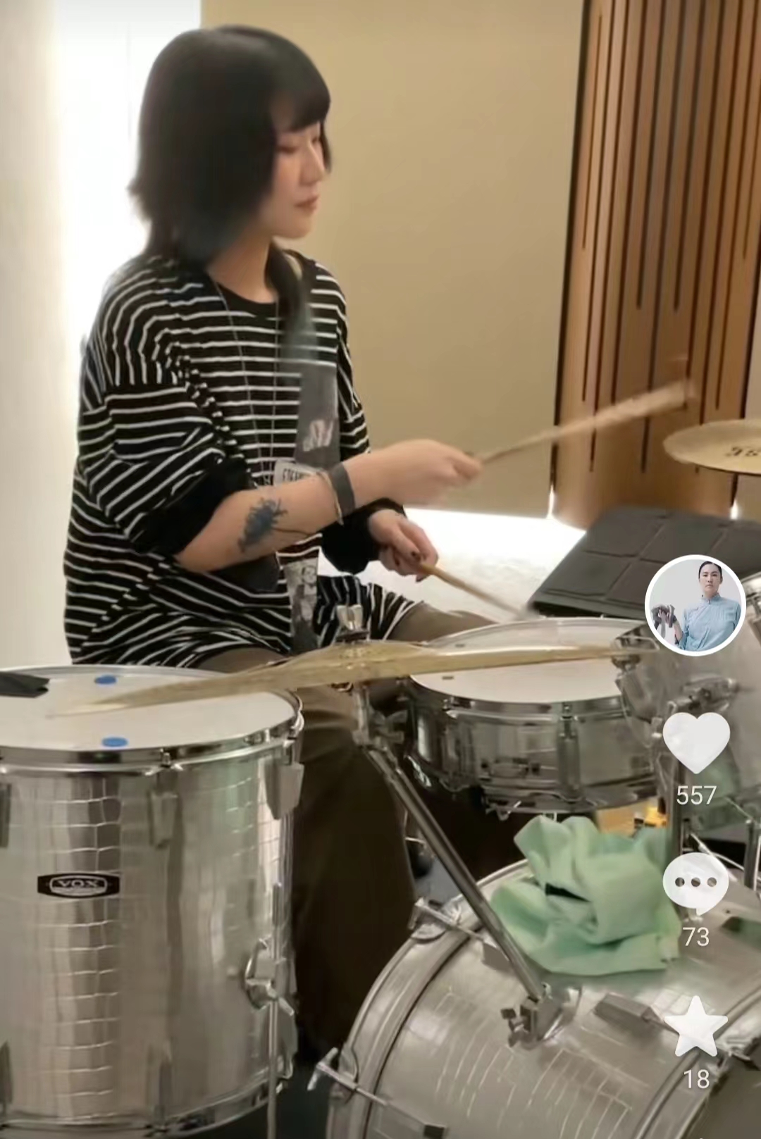 Dou Wei's 20-year-old daughter rarely shows up, she dresses up unruly ...