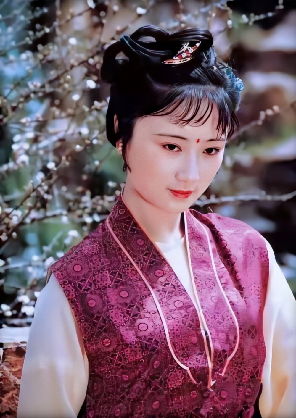 Xiren and Xiangling exchange pomegranate skirts, there are many hidden ...