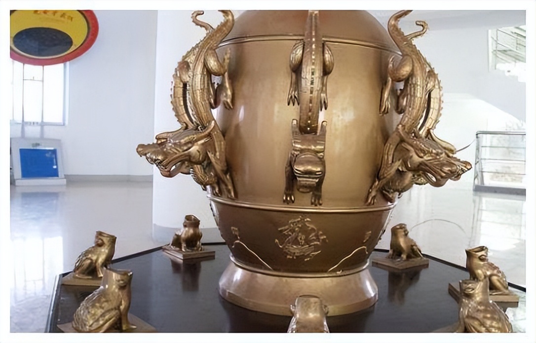 Zhang Heng's seismograph was attacked by experts, and the meat hanging ...