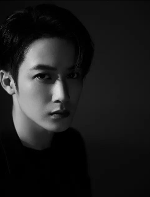 Tan Kenji: A small charcoal is burning - iMedia