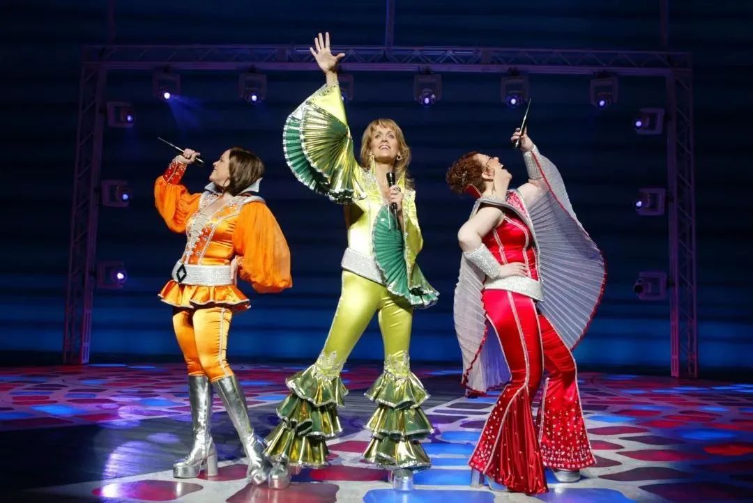 Musical "Mamma Mia" - iNEWS