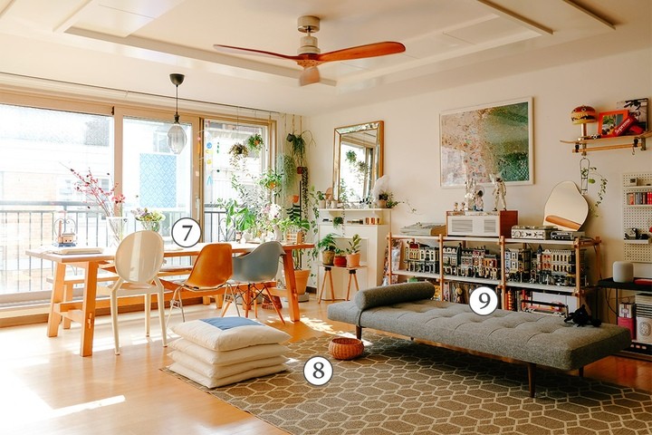 A 30-year-old girl does not get married and has no children. She buys a ...