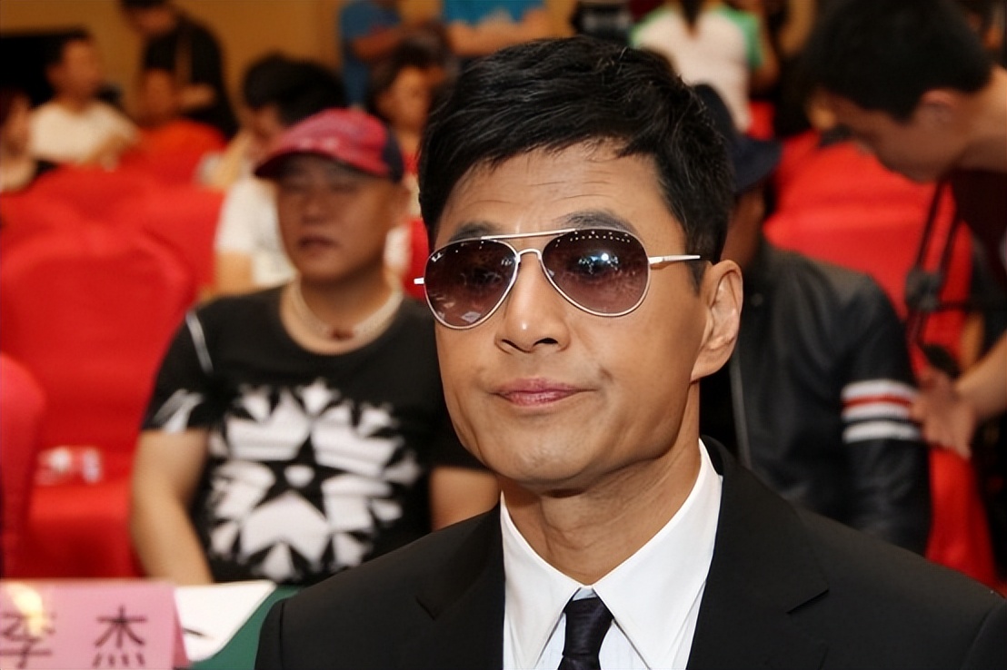 Yu Rongguang's father's cancer, but he took his father to drink, his ...