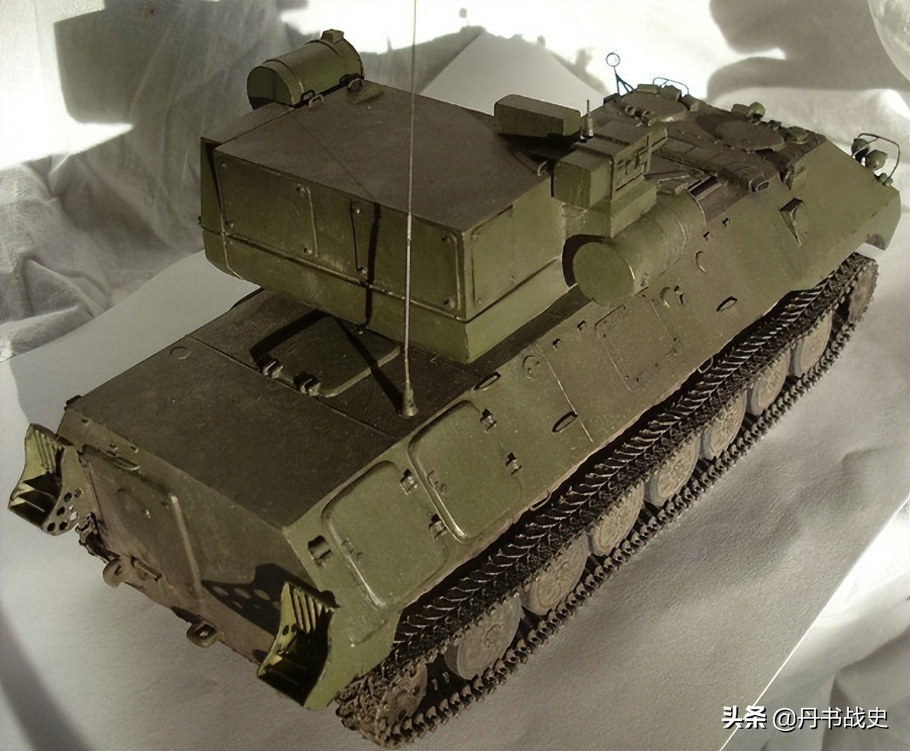 The only one in the world, the Soviet KDHR-1H long-range laser chemical ...