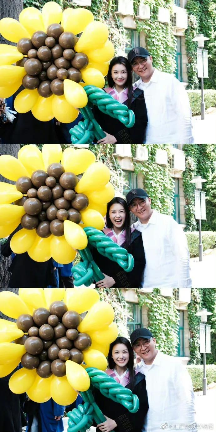 Jiang Yiyi's graduation photo is here! It's so beautiful! - iNEWS