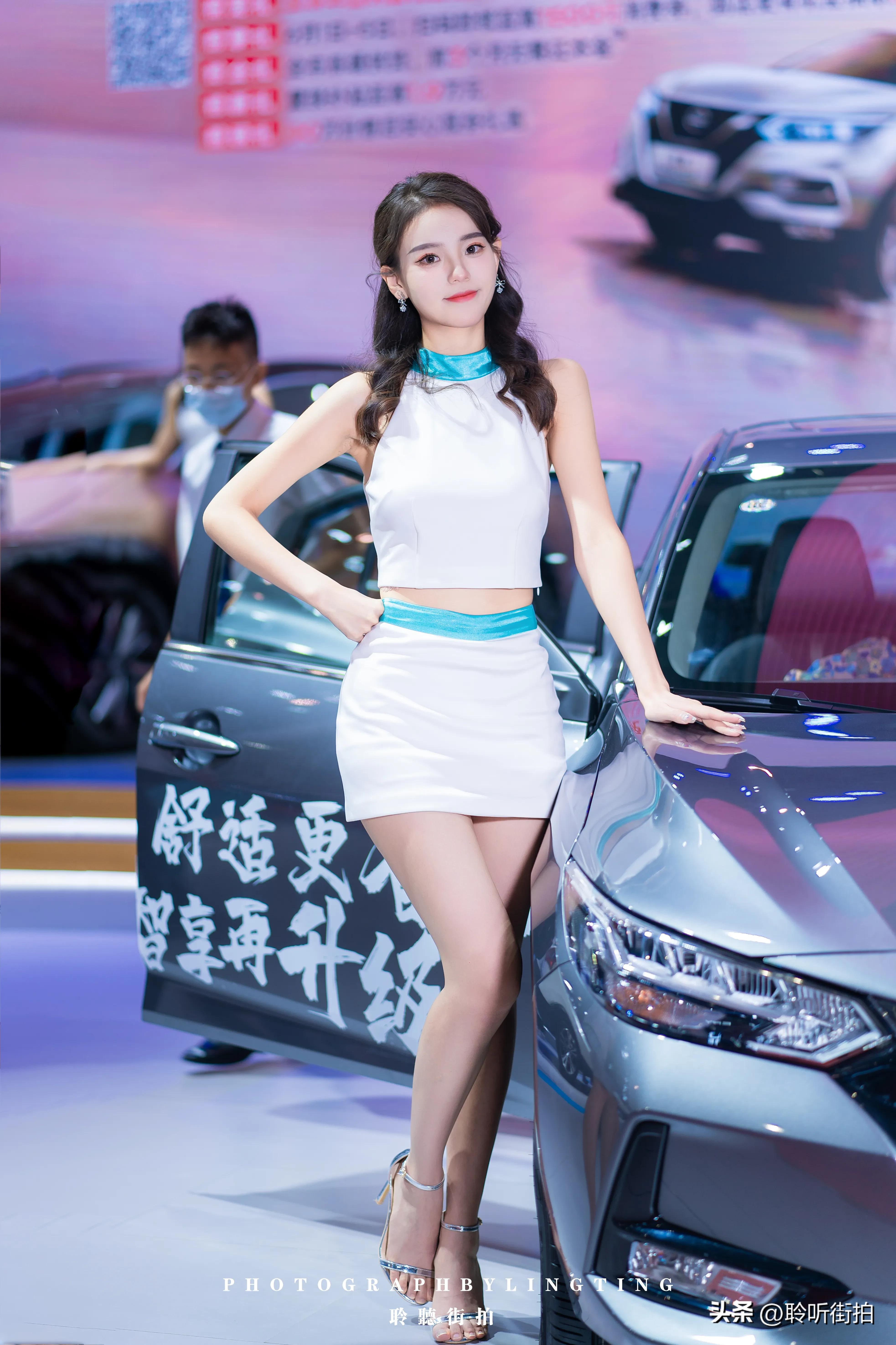 Auto show car model: Sun Xiaoyi - iNEWS