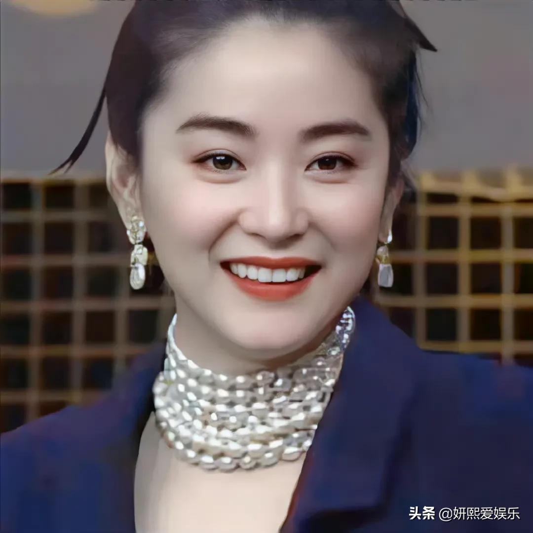 How beautiful was Lin Qingxia when she was young?Known as "the first ...
