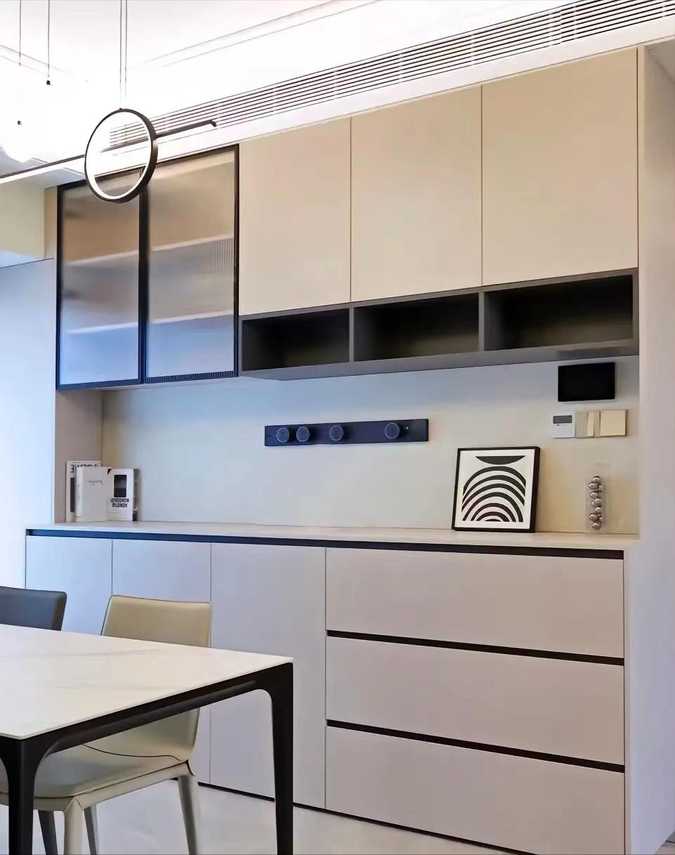 The restaurant should have beautiful and practical sideboards, 5 ...