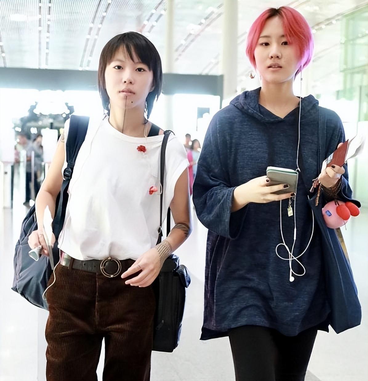 They both have Dou Wei's DNA. If you compare Faye Wong's daughter and ...