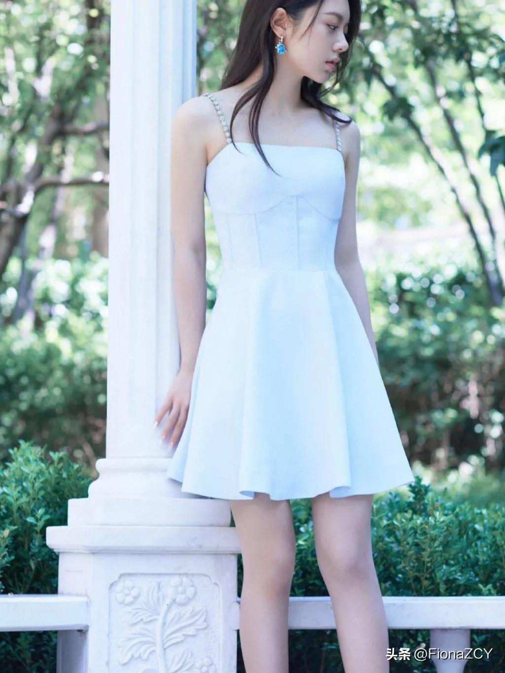 Lin Miaomiao grew up and shares photos - iMedia