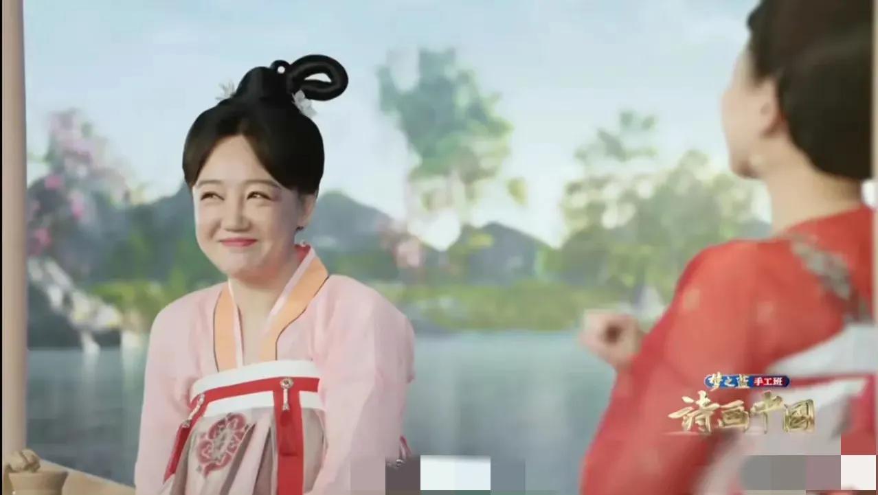 A recent photo of 44-year-old Xue Jianing was exposed, with a bloated ...