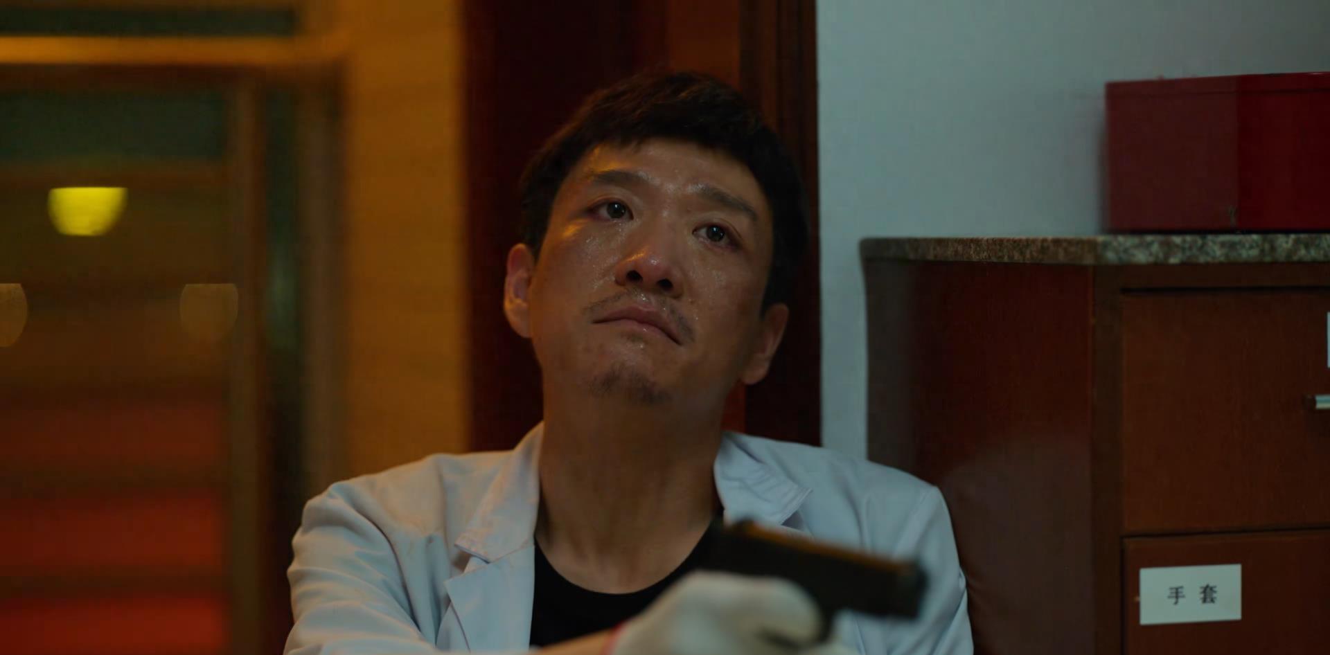 The blush on Cheng Cheng's face before he died in "The Knockout" was ...