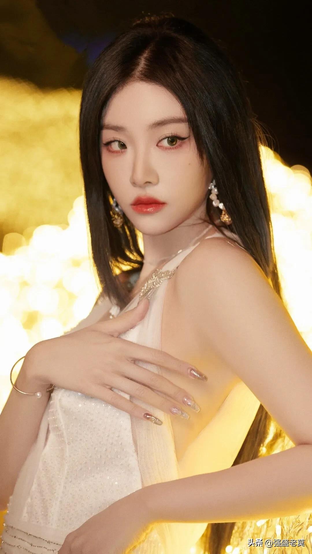 Yu Yan stunning photo - iNEWS