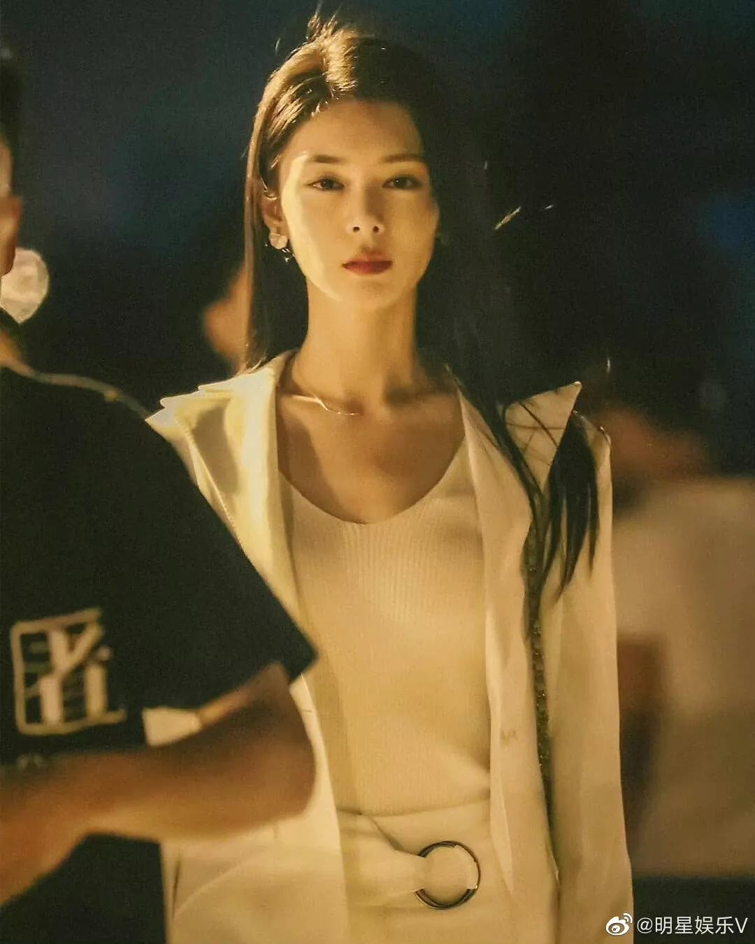 Fu Jingyu's sister Fan - iNEWS