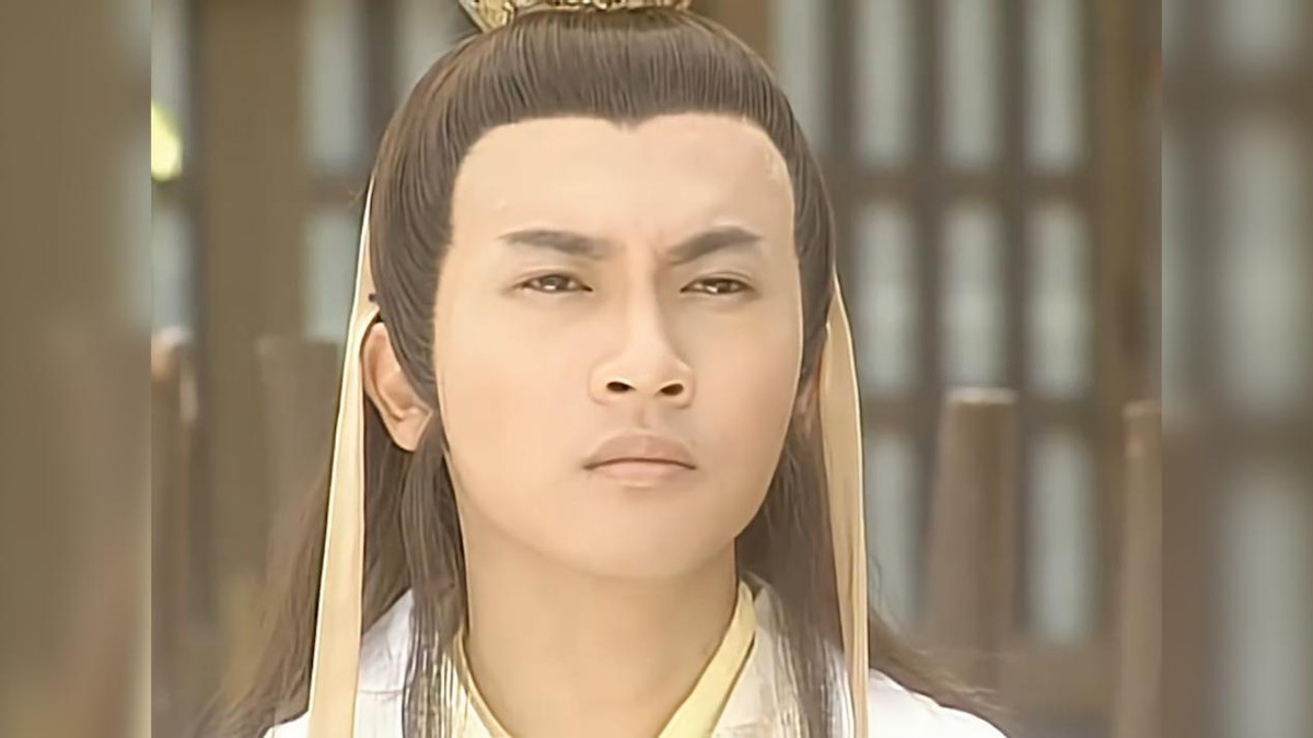 Behind the scenes of the peerless twins, Su Youpeng dislikes Hua Wuque as a weird embryo, and Yu ...