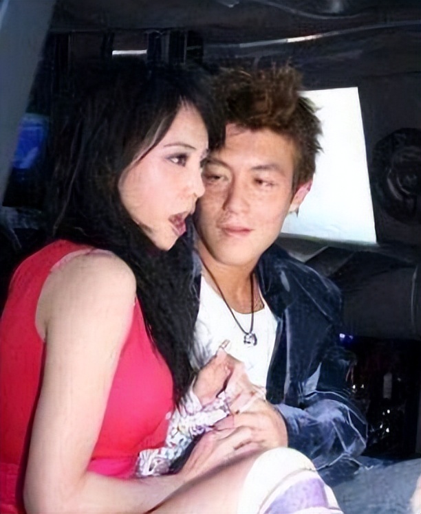 How popular was Edison Chen?Taking photos with many female stars ...