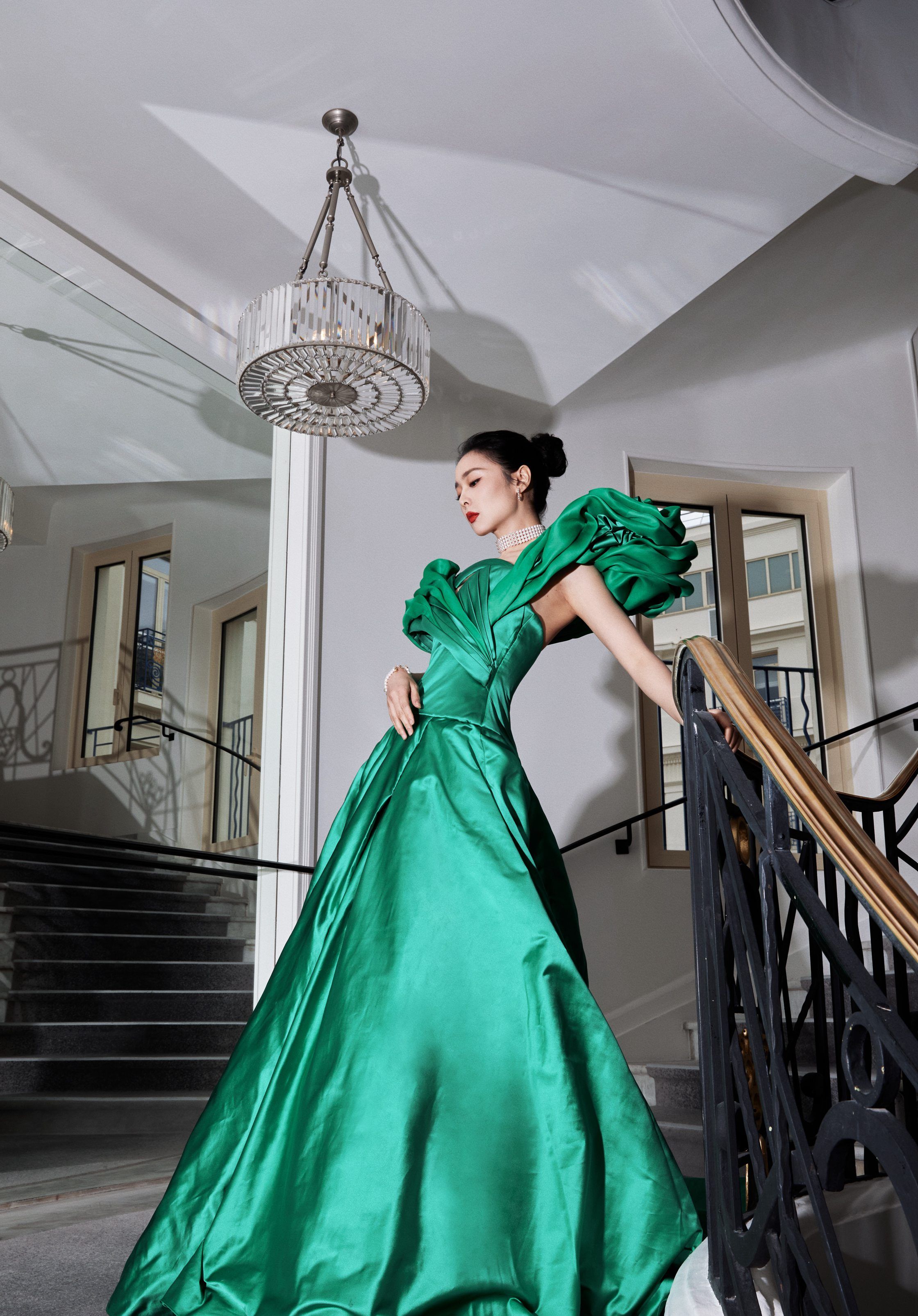 High leaf green dress dress fashion photo - iNEWS