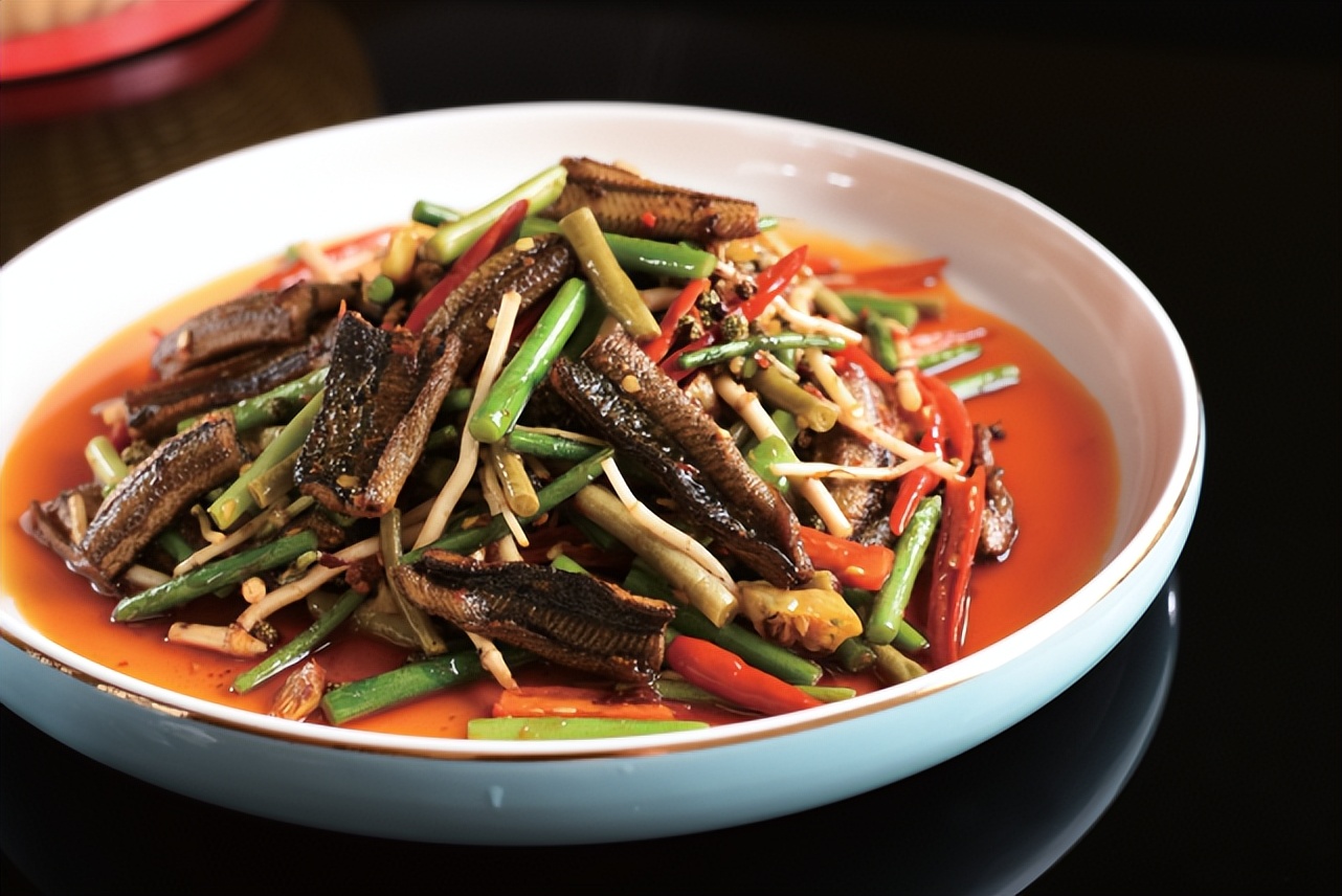 Spicy hoof flowers, spicy hot eel, hemp fragrant kidney flower, red oil ...