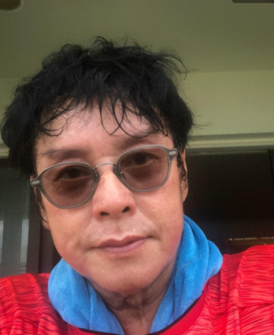 72-year-old Alan Tam revealed that he was ill. He looked haggard and ...