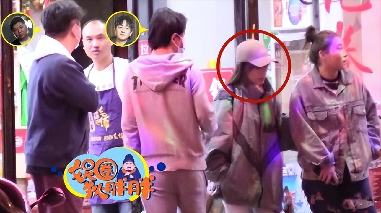 Pan Yueming and his girlfriend have dinner together, watching the whole ...