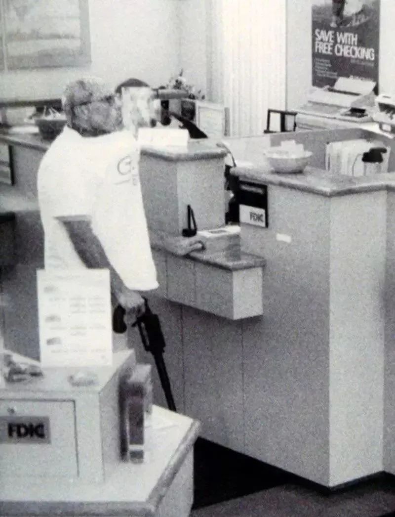 Neck ring bomb robbery, 40 years of desperate unrequited love after ...